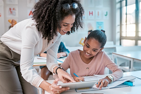 Help, I'm competing against AI: Human vs Artificial Intelligence in ...