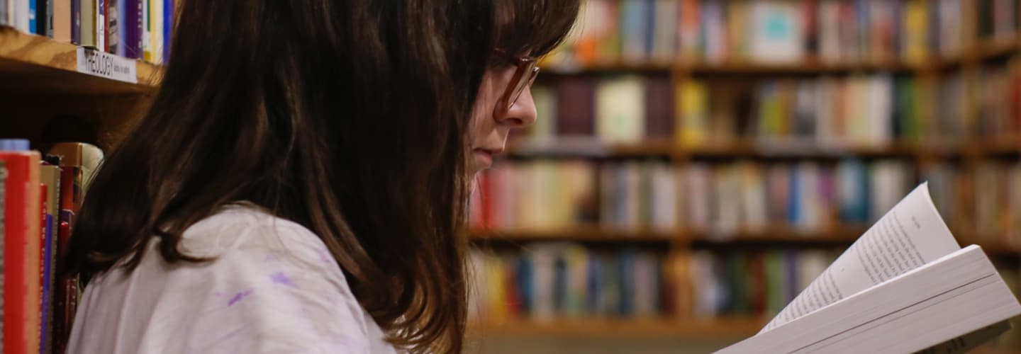 4 top tips to help you encourage teens to read - Blogs | Pearson Languages